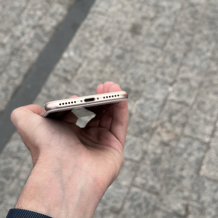 iPhone 8 64GB идеал