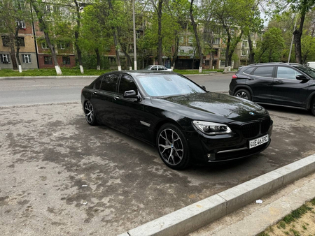 BMW 740 Long 2008 идеальный состояние