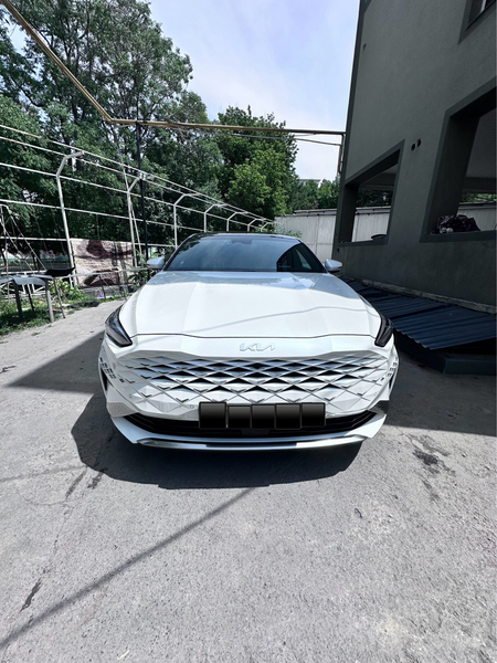 KIA K8 Hibrid  состояние отличное
