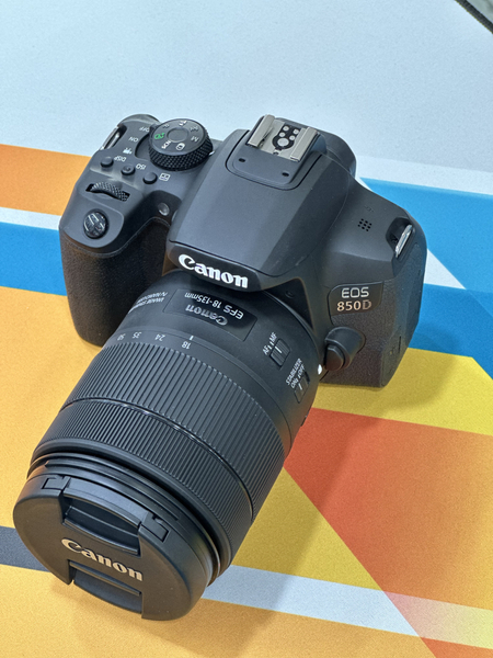 Canon EOS 850D Kit 18-135mm USM