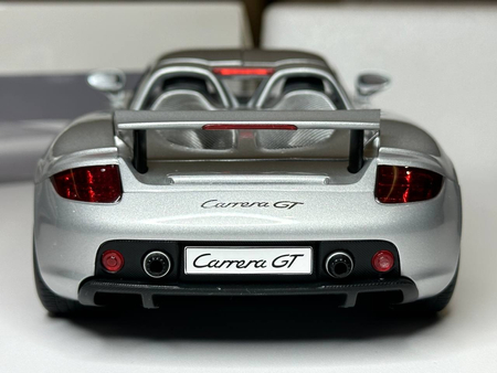 Porsche Carrara GT AutoArt Millennium 1:18