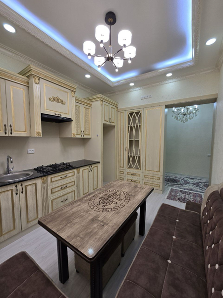 Продается 2 ком. Квартира на 3 этаже площадью 63 кв.м. В Согдиане