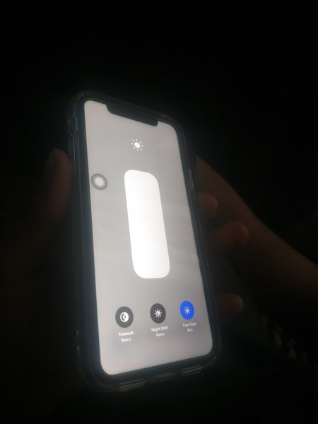 Iphone xr 64gb holat zor