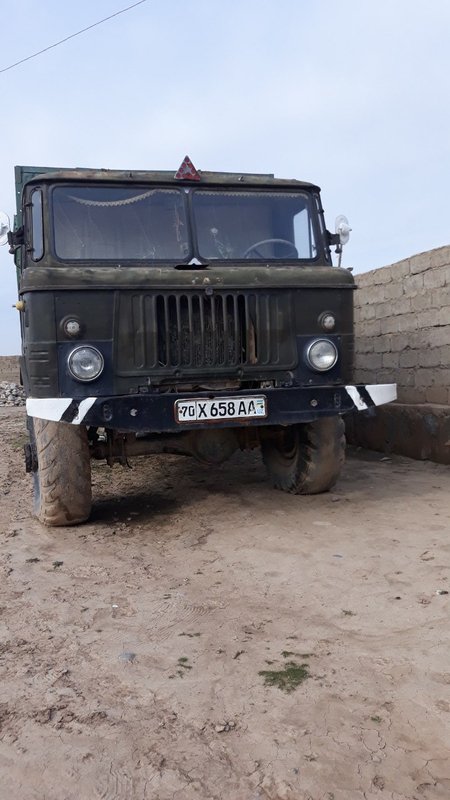 Gaz 66 srochna sotiladi