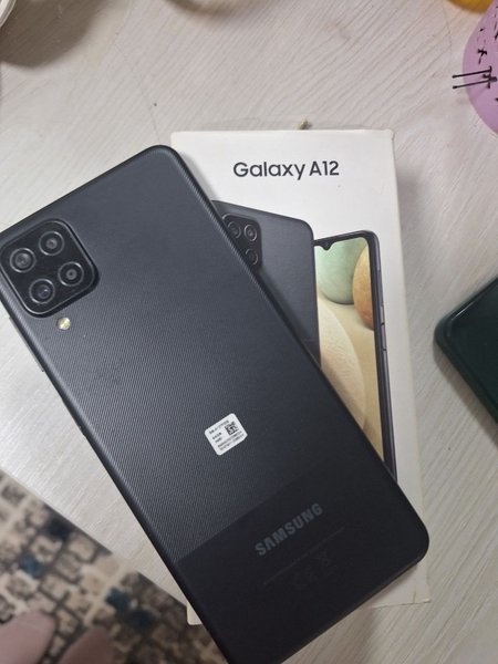 Samsung galaxy a12 tinniq