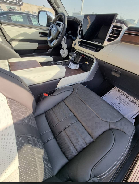 Toyota sequoia capstone