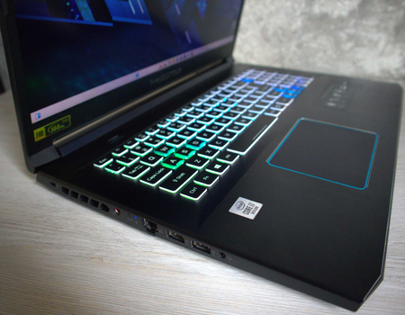 ASER PREDATOR PH317-54/i7-10750H/32GB/1TB SSD/GeForce RTX 2070 - 8GB
