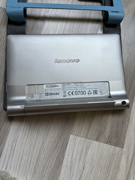 Срочно продаю планшет LENOVO