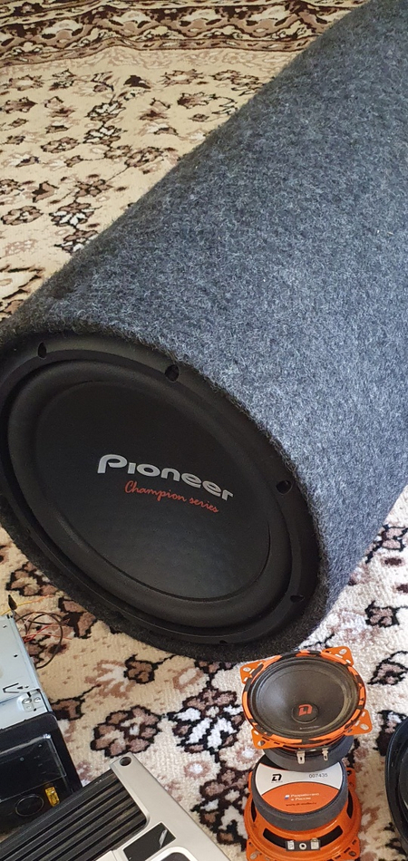 Pioneer bass 1600bt wat
