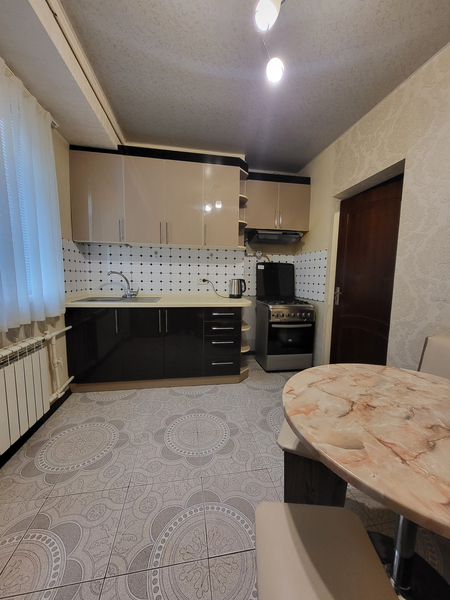 Сдаётся своя посуточно в центре Ташкента напротив госпитального рынка