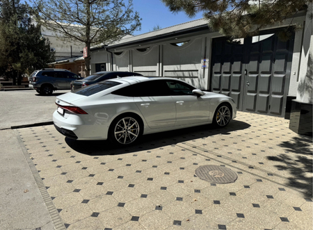 Продается Своя Audi A7 C8 Quattro с 3.0 , год 2019, пробег 44000