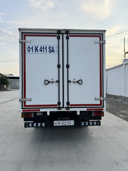 Isuzu автофургон