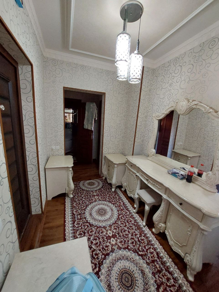 Продаётся квартира на кара-камыш 2/4, 19б дом, 6этаж!