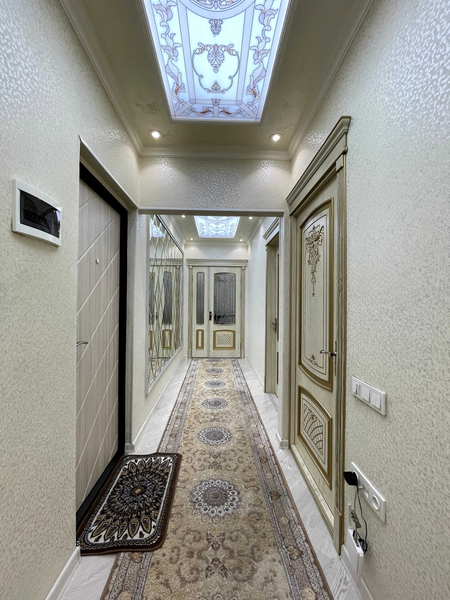 (К129407) Продается 5-ти комнатная квартира в Яккасарайском районе.