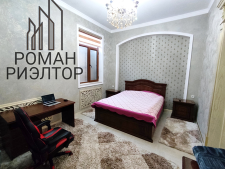 Продам дом на Максима Горького.