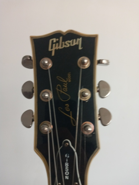 Elektro gitara GIBSON solo gitara sotiladi