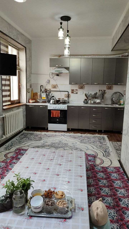 Kvartira sotiladi, remonti yaxshi barcha jixozlari qoladi