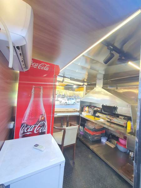 FOOD TRUCH sotiladi