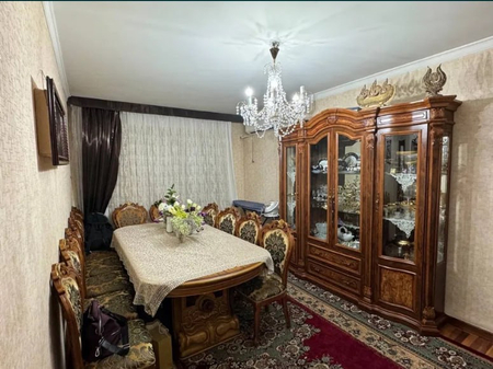 Новомосковская 3/3/4 Продаётся 77 серия общ пл 70