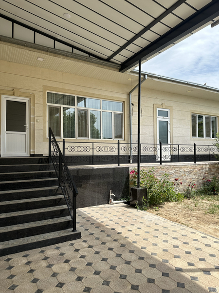 Юнусабад, Сабзавот махалля 4 сотик, 5 комнат, 2 санузла
