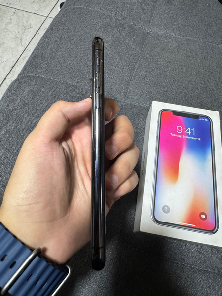 Iphone X sotiladi