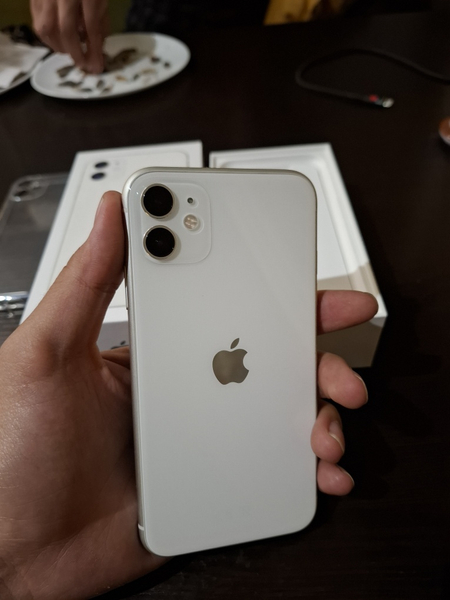 IPhone 11 White 64GB 74%_Radnoy Ochilmagan /ABMEN IPhone 14.max/15.Max