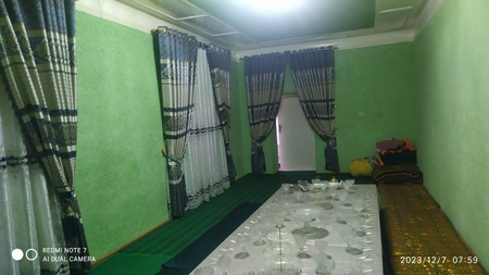 12 sotik uy sotiladi