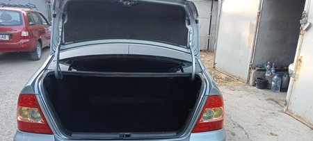 Toyota Corolla 2004 года.