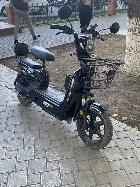 Elektr scuter zaryadi 60 km yetadi tezligi 50