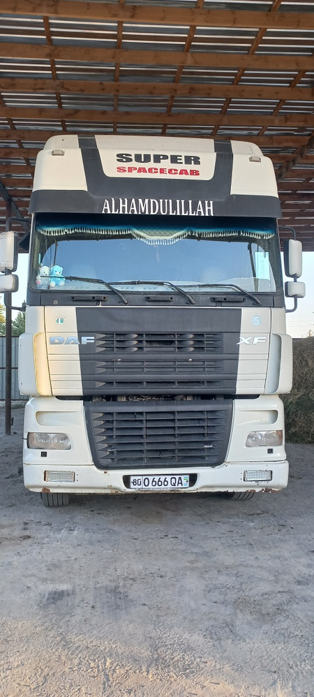 Yuk mashina sotiladi