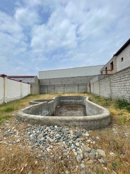 №659 Motrit hududida xovli sotiladi!