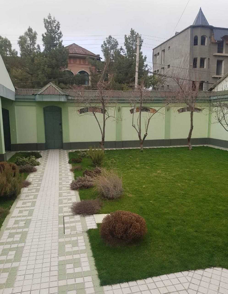 Аренда участка  в центре города с бассейно+сауной 517м2Глинка Гаи