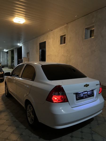 Nexia 3 avtomat sotiladi
pNexia robegi 60000 
propan 4-pokoleniya gazi