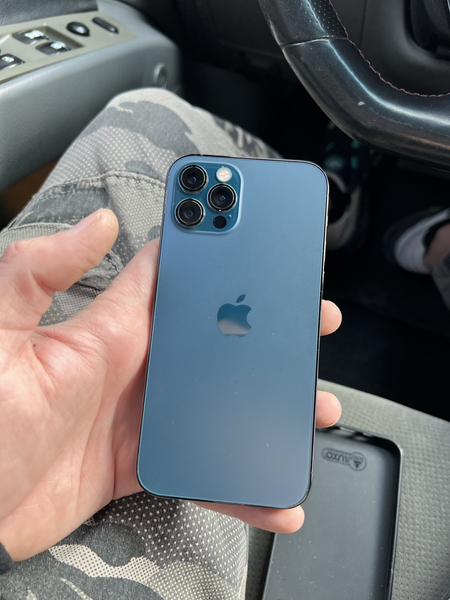 iphone 12 pro , 512 gb состояние отличное