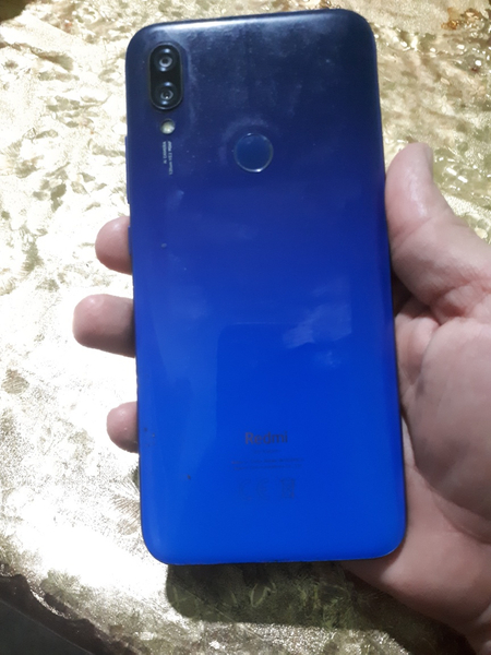 Redmi 7 sotiladi