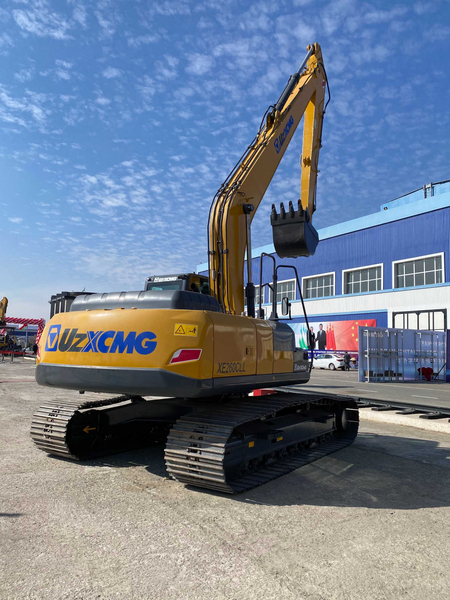 UzXcmg XE210WLLКолёсный экскаватор мелиоративный