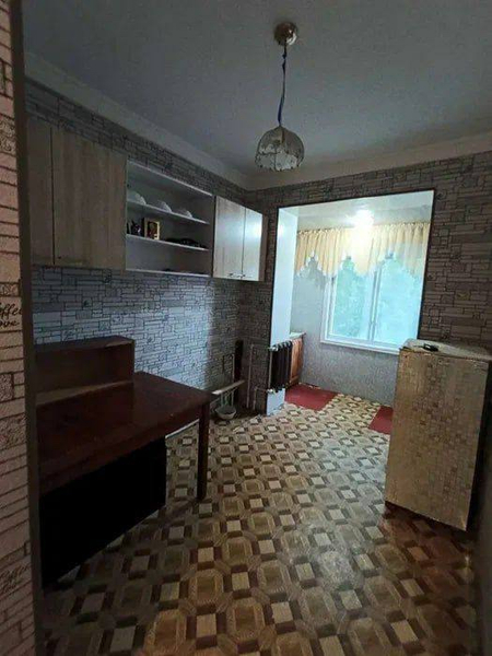 Ц-7 Продаётся 1/4/4 не торец ор р 110 Школа