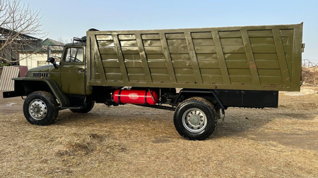 Ural zil samosval