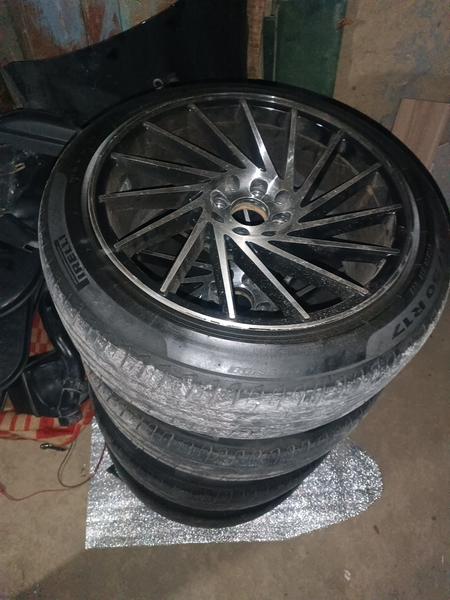 R17 vossen universal 205/50 Pirelli yumsho baloni bilan