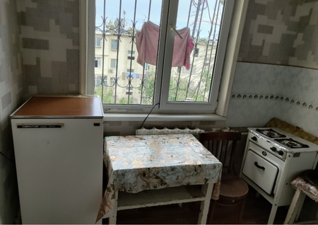 Продам 1/4/4 ком квартиру куйлюк массив 1