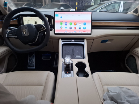 AITO Huawei M5 Gibrid