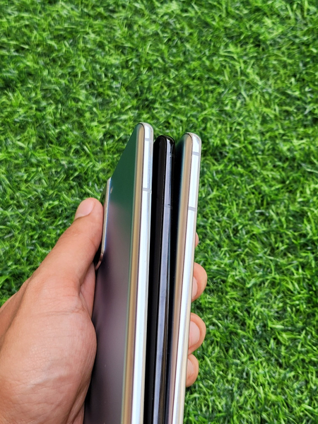 Samsung Galaxy S21 Plus (5G). OzU 8/256 GB. Garantya bor. Batare zo'r