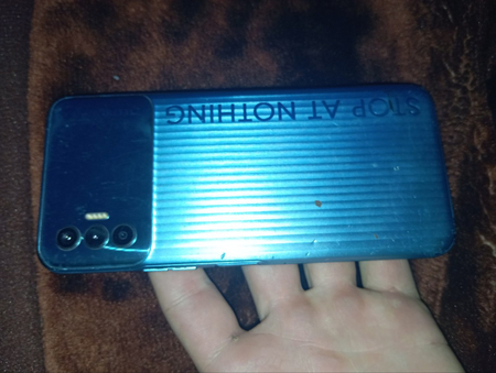Прадаю Tecno spark 8p