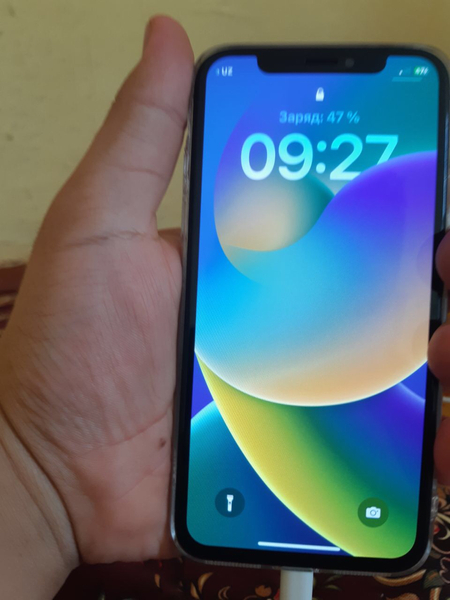 IPhone x 64 gb holati urtacga