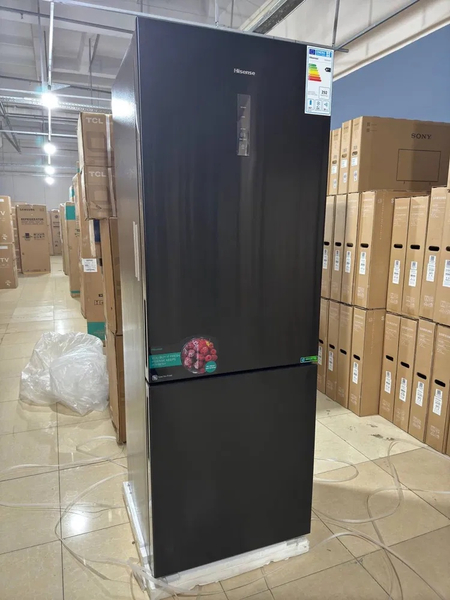 Холодильник Hisense