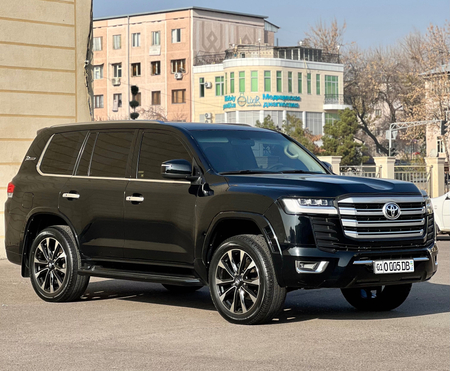 Toyota land cruiser 300 srochna sotiladi..