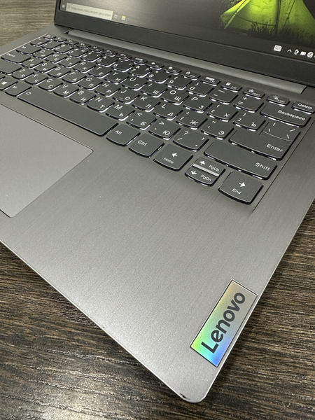 ультра-тонкий ноутбук Lenovo IdeaPad 3, в хорошем состоянии