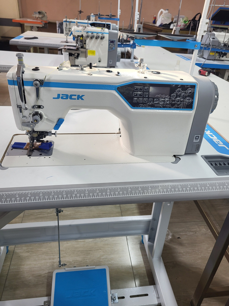 JACK tikuv moshinkalari yengi karobkada boladi hamma modellaridan bor