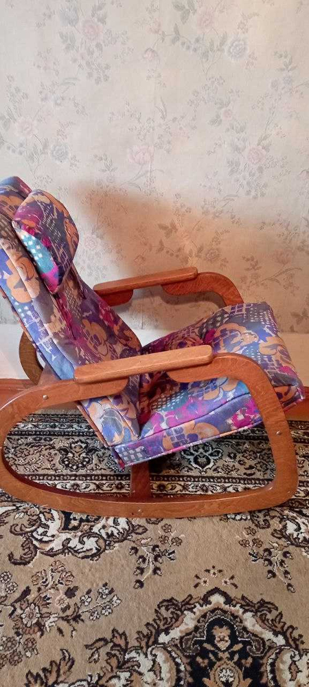 Продается кресло-качалка