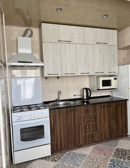 Сдам 2-х комнатную квартируна Ц-4 Алайский с мебелью и техникой!750у.е